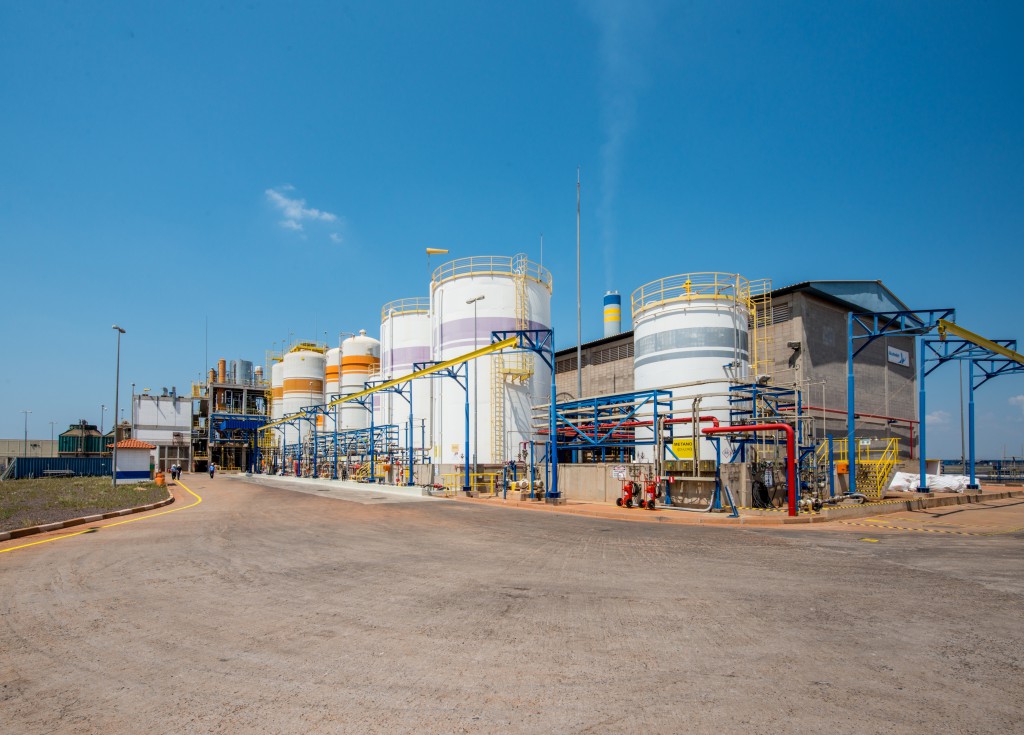AkzoNobel expands Chemical Island to support growth of Fibria, the ...