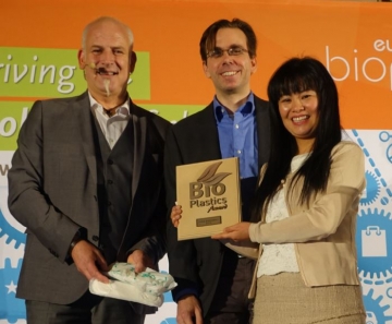 Aakar Innovations win the 13th Global Bioplastics Award - Renewable ...