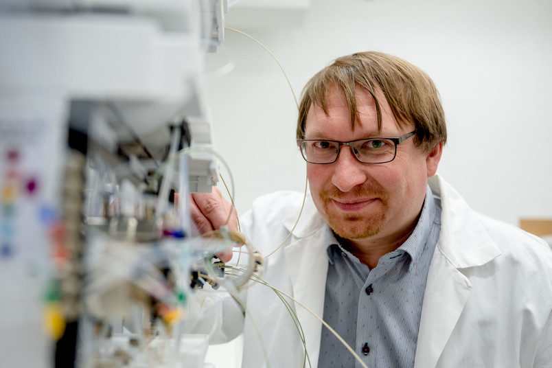 How to Make Ubiquitous Plastics Biodegradable - Renewable Carbon News