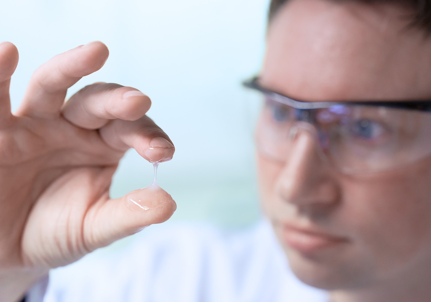 Gluing with starch: bio-based adhesives for industrial applications ...