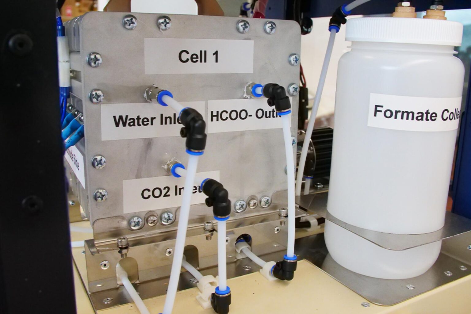 UQ tech turns captured CO₂ into valuable chemicals - Renewable Carbon News